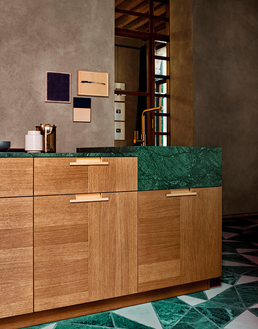 Intarsio Art & Order de Cesar by Nero: cocina sofisticada de mármol y roble